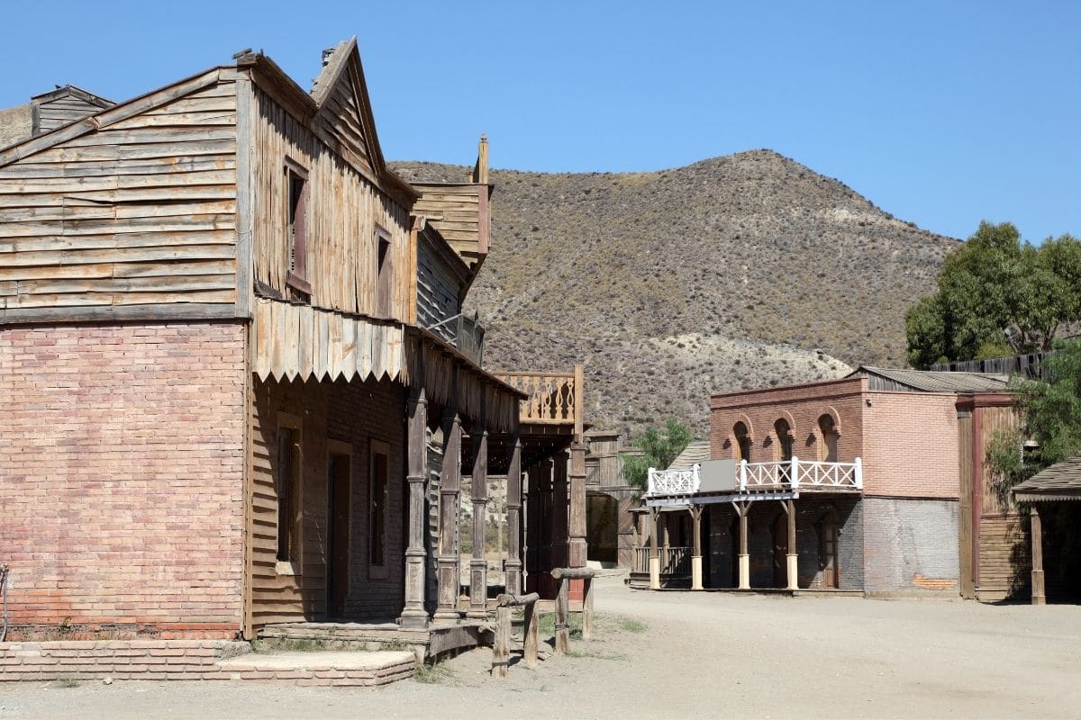 Plan your Vacation and Visit these Cowboy Towns in the Midwest